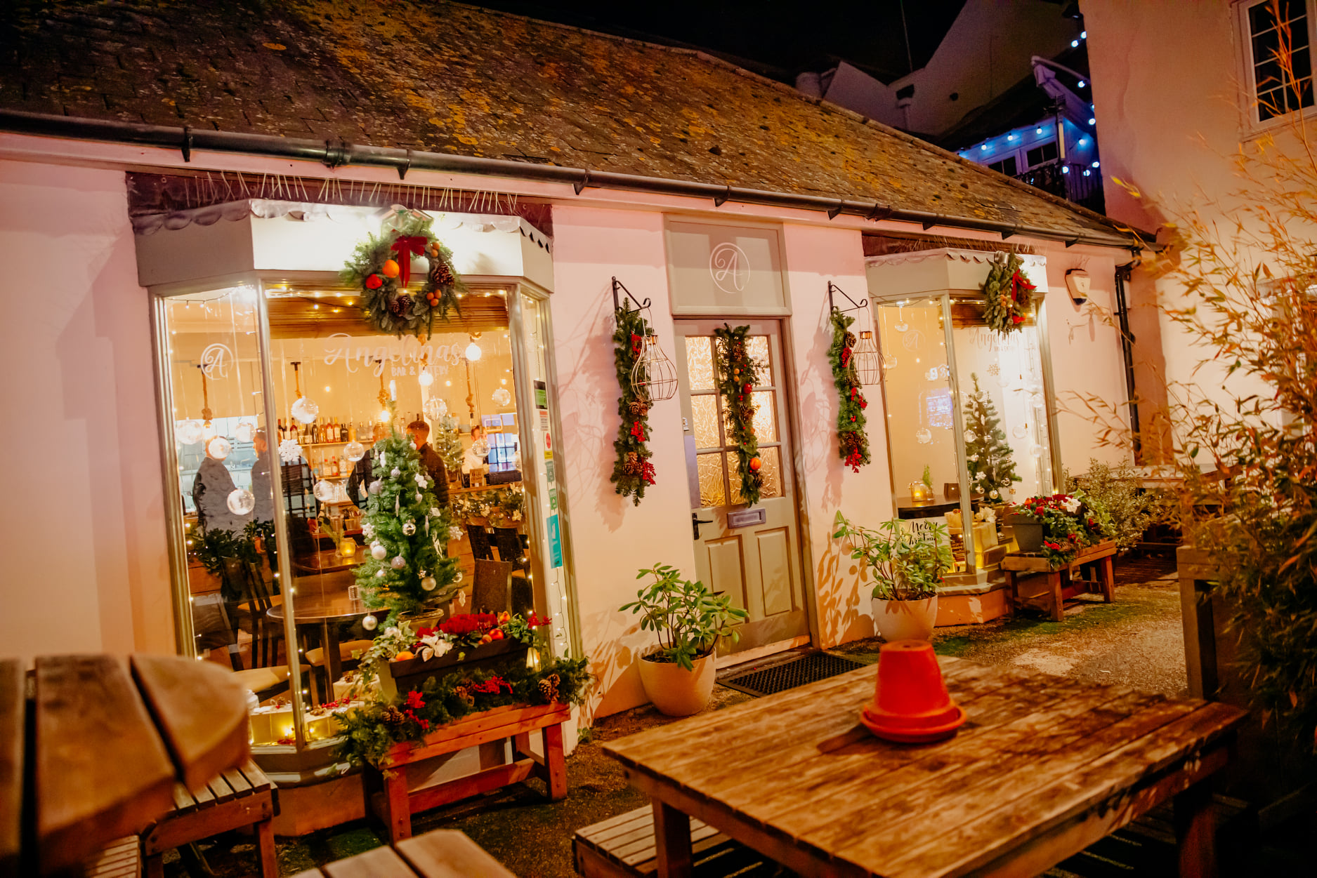 Angelina's Bar & Eatery - Food & Drink - Love Bognor Regis